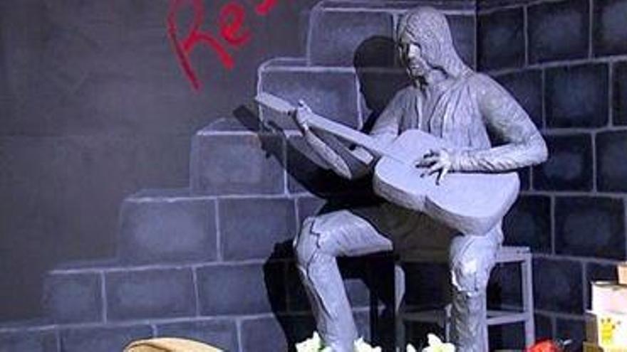 Una estatua de Kurt Cobain desata la ira de sus fans