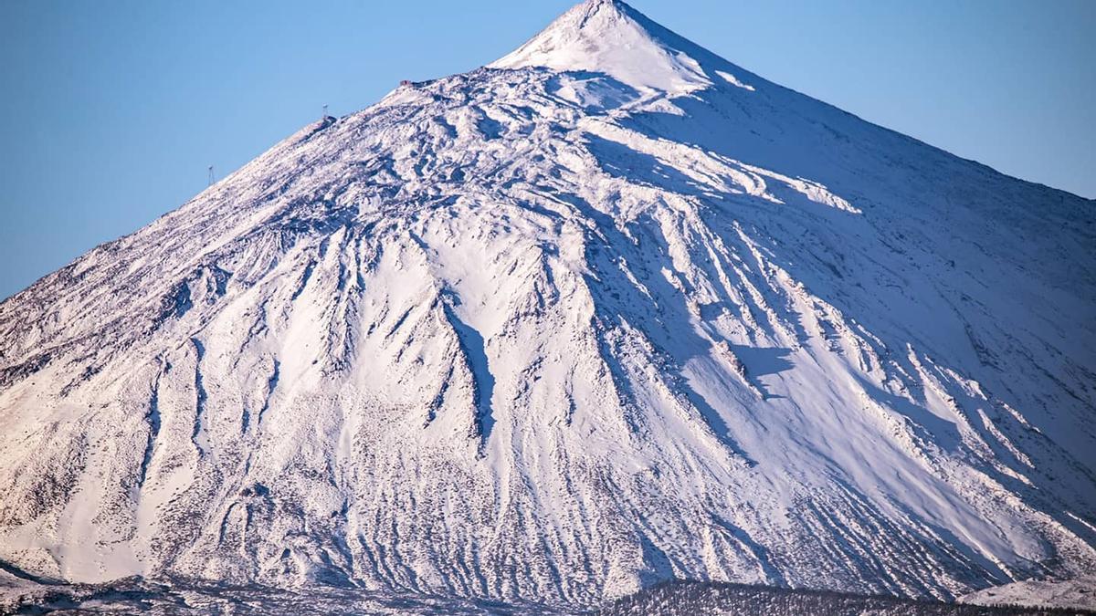 Impresionantes imágenes de Daniel López del Teide nevado