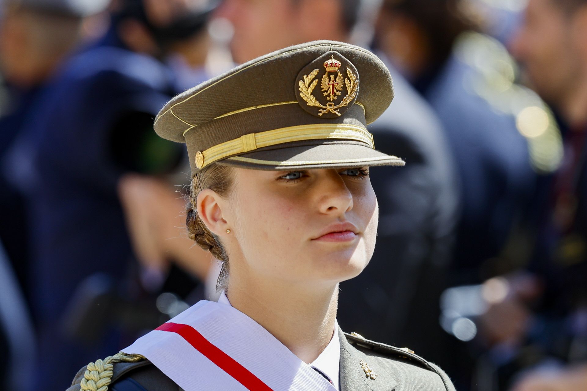 PRINCESA LEONOR ESCUELA MILITAR MARÍN | Así será la vida de la princesa Leonor en la escuela ...