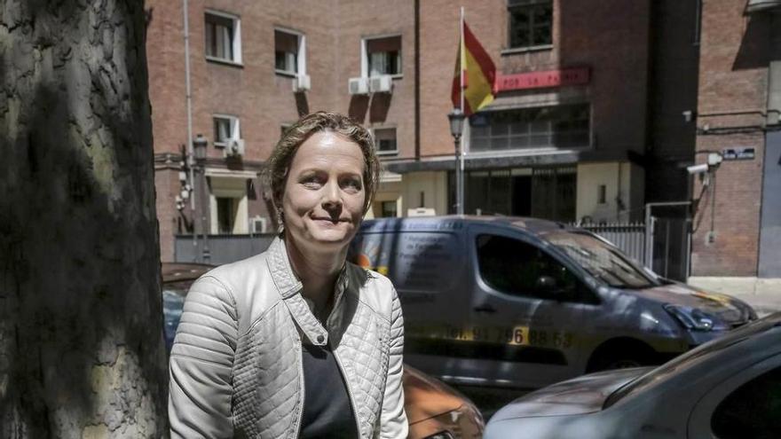 Zaida Cantera, "alegría" y "rabia" tras recoger su baja del Ejército