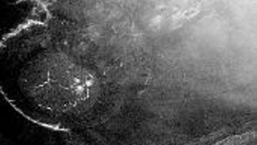 EL VOLCAN KARTHALA AMENAZA LAS ISLAS COMORES