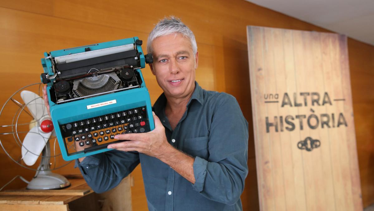 Entrevista con Albert Om (Una altra història, TV3) | «Tú ves el teletro ...