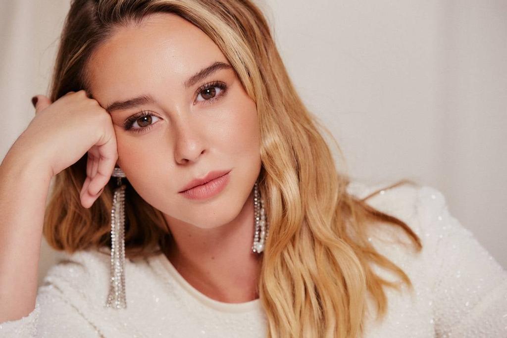 Paula Usero y su mirada champagne con el 'no make up look' más bonito ...