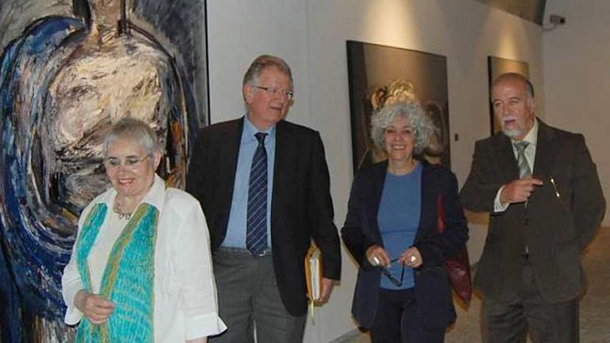 El Castillo de Santa Bárbara expone la obra de Aurora Valero