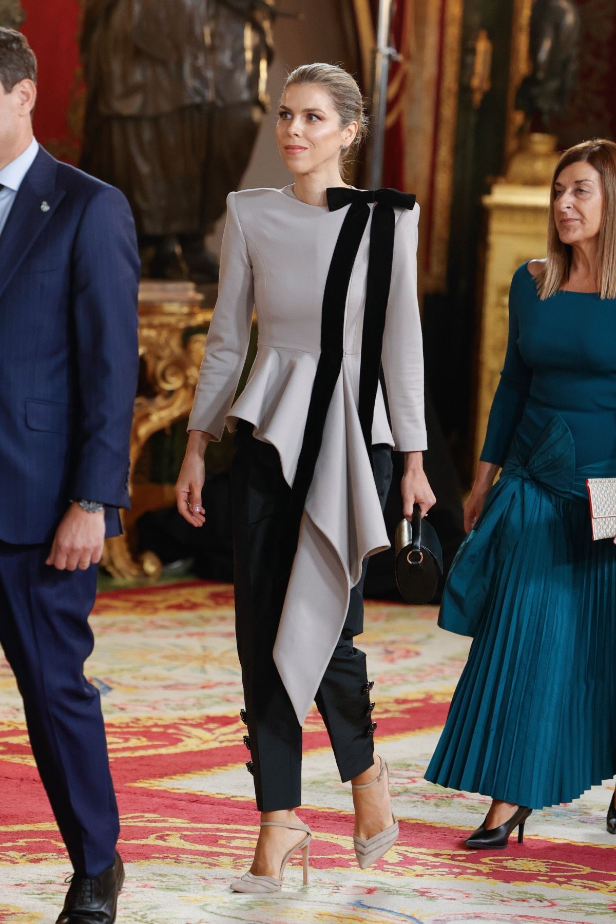 MANUELA VILLENA 'LOOK' DÍA DE LA HISPANIDAD | Manuela Villena, la ...