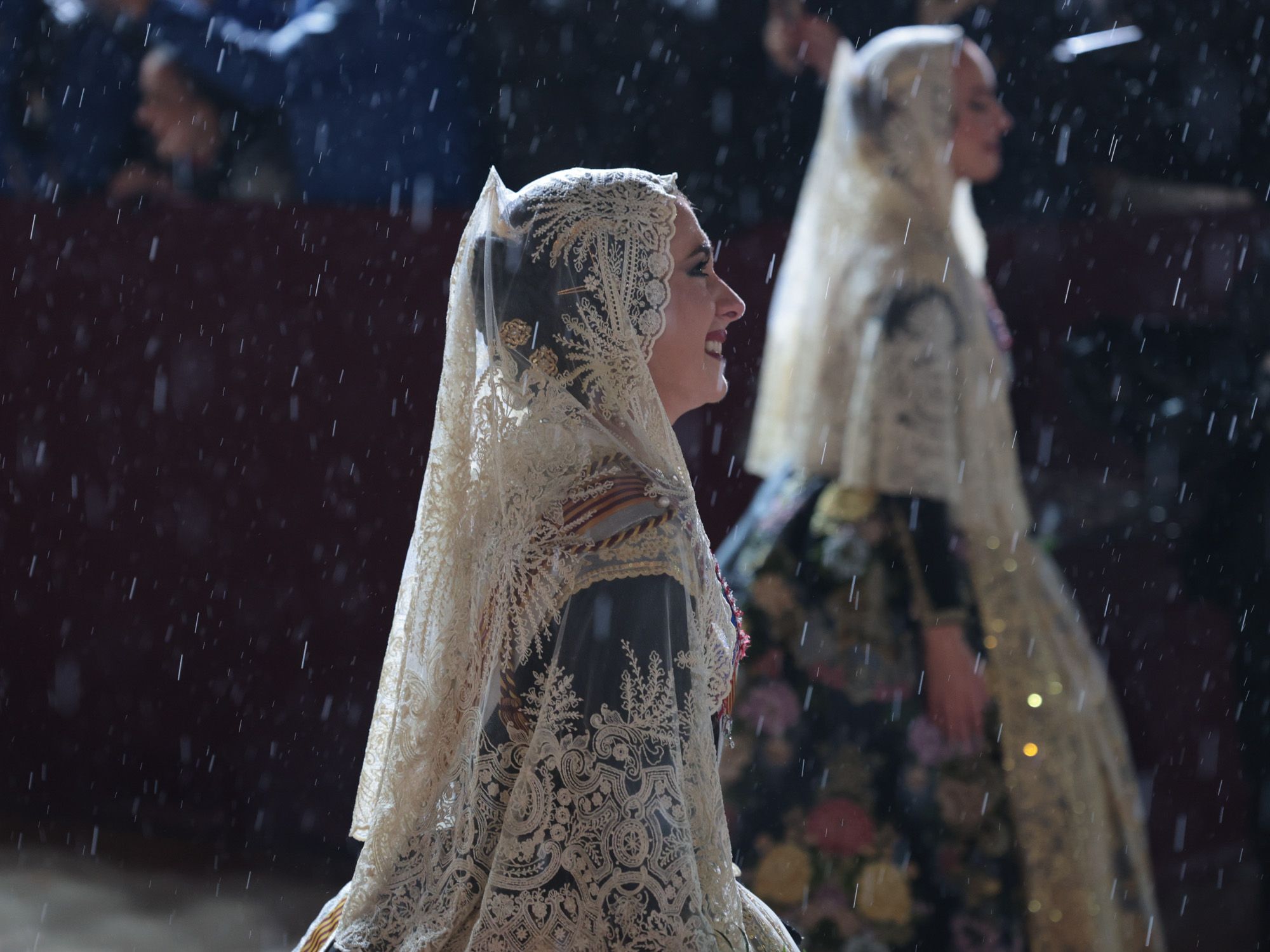 La Fallera Mayor de València, Berta Peiró, cierra la Ofrenda a la ...