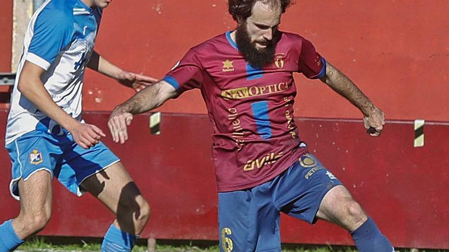 Nico Pandiani da la victoria al Navarro en el descuento - La Nueva España