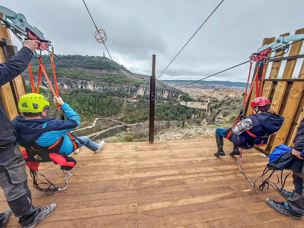La tirolina urbana más larga de Europa está en... ¡Cuenca! - Viajar