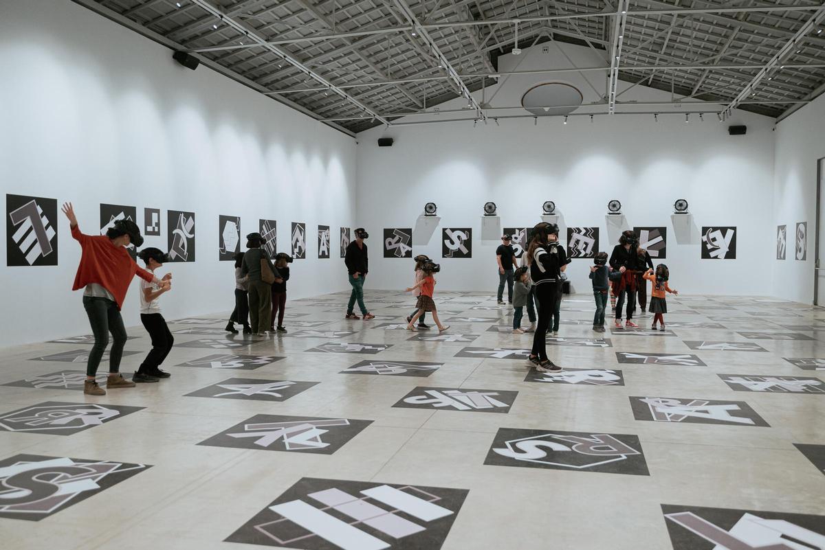 Exposición Tutankamon en Bombas Gens Centre d'Arts Digitals