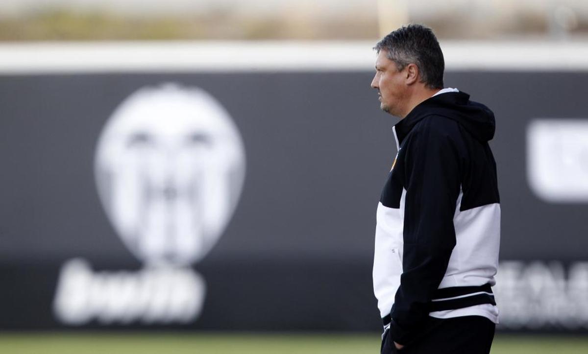 Penev cambia el Mestalla por la federación búlgara