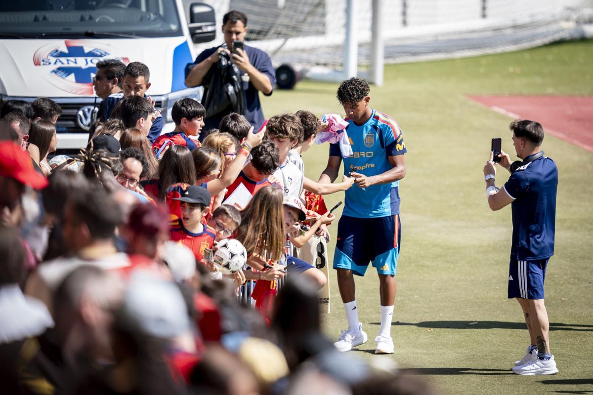 SELECCIÓN ESPAÑOLA | Lamine Yamal, sobre el miedo a perderse el Mundial ...
