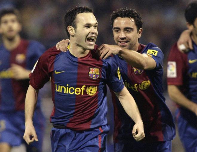Fotos | Xavi e Iniesta, un tándem histórico.