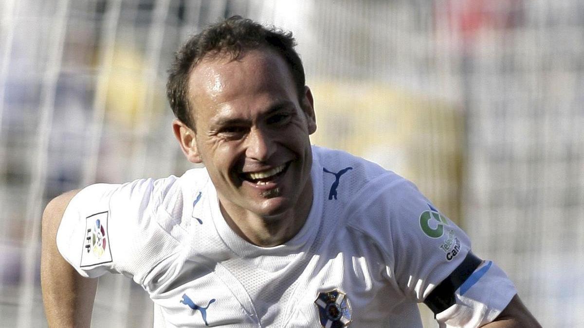 CD TENERIFE: Nino: «Fue un ascenso igual de trabajado que deseado»