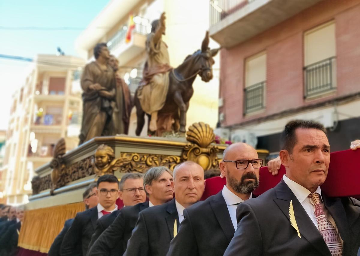 DOMINGO DE RAMOS CREVILLENT | Numeroso fervor a Jesús Triunfante