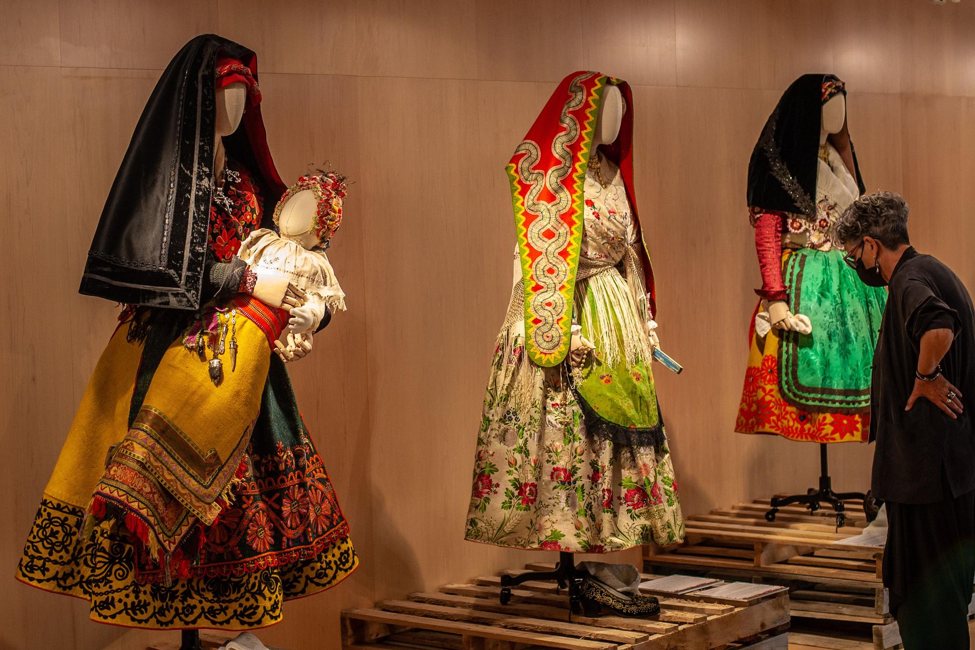 GALERÍA | La inauguración de la muestra de indumentaria tradicional en ...