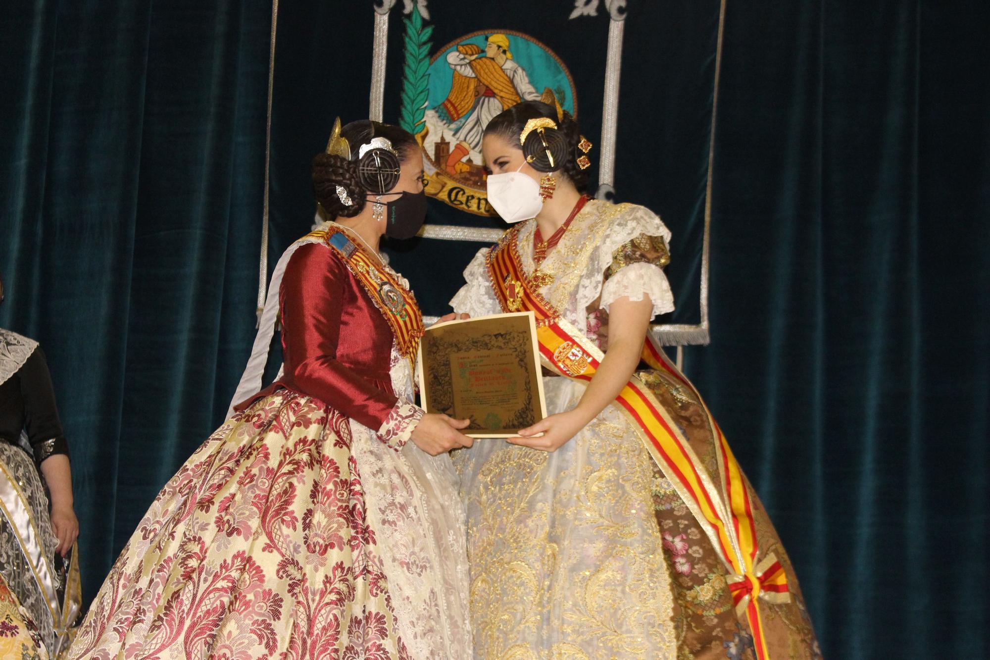 Quatre Carreres reconoce a sus falleros "brillants" y a sus falleras ...