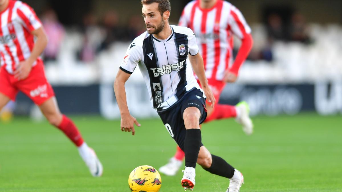 Hector Hevel rescinde contrato y se marcha del FC Cartagena