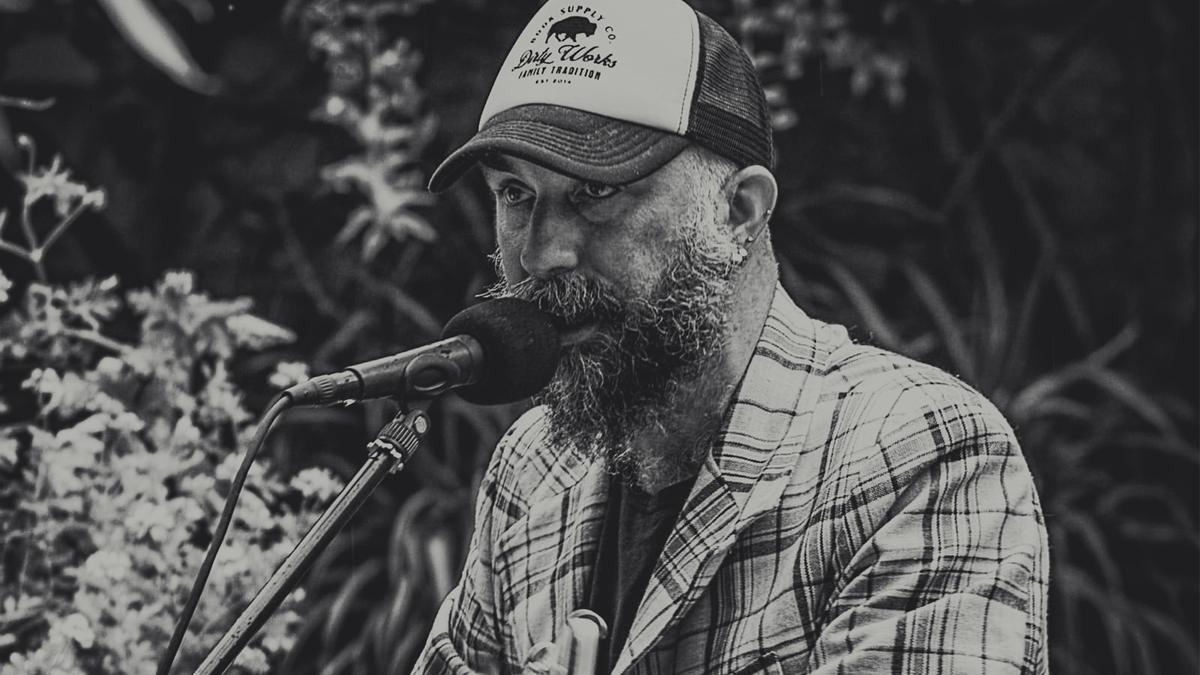 David Donnier vuelve a los sintetizadores con 'Cocktails & Dreams Vol. II'