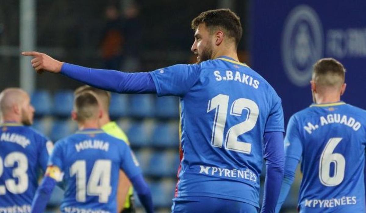 Real Zaragoza: La onda expansiva del fichaje de Bakis y el mensaje del ...