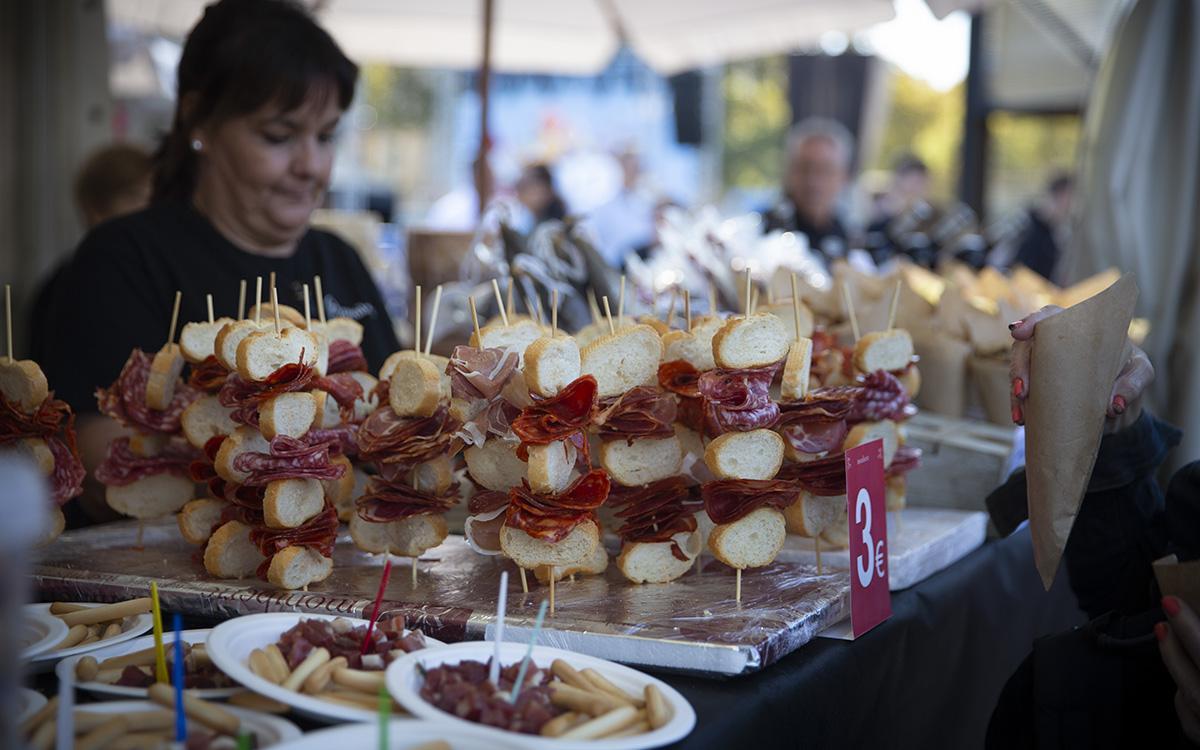 'Mercat de Mercats' degustación de comida en la plaza Catalunya