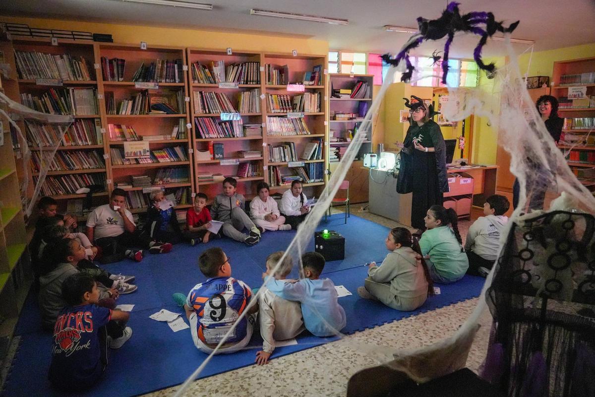 EN IMÁGENES | La biblioteca del cole del Cerro se viste de Halloween