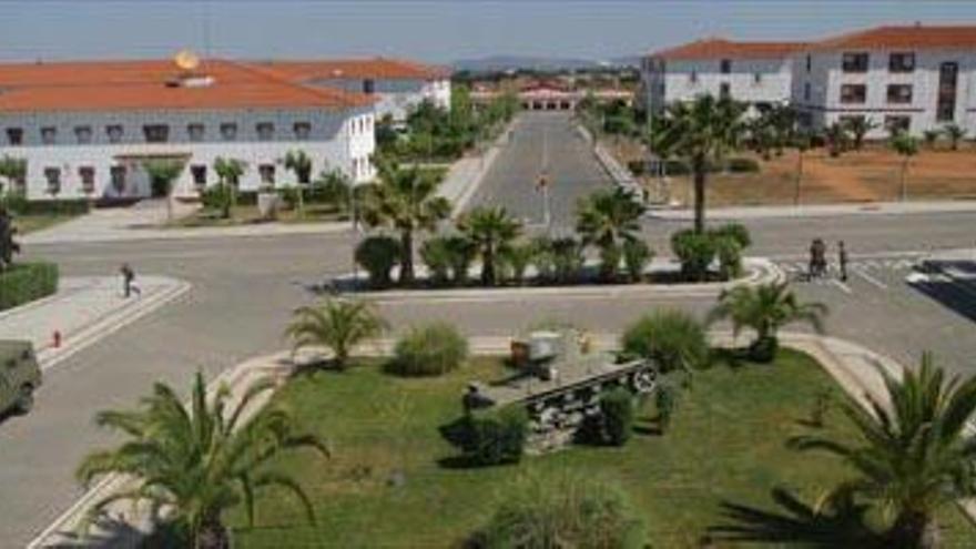 Roban armas de la base militar general Menacho de Badajoz