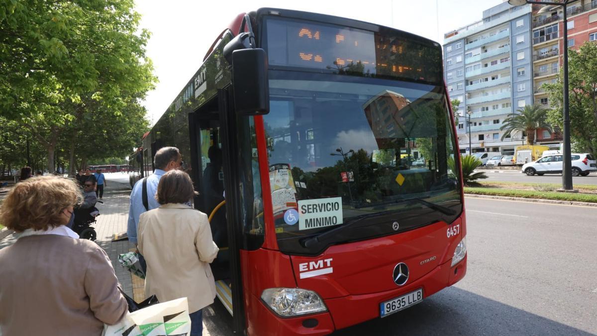 Así ha sido la huelga general de autobuses en la EMT