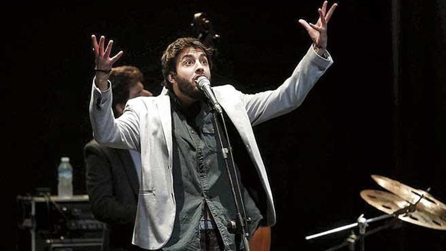 Sobral celebra en su nuevo disco uno de los géneros que más le han ...