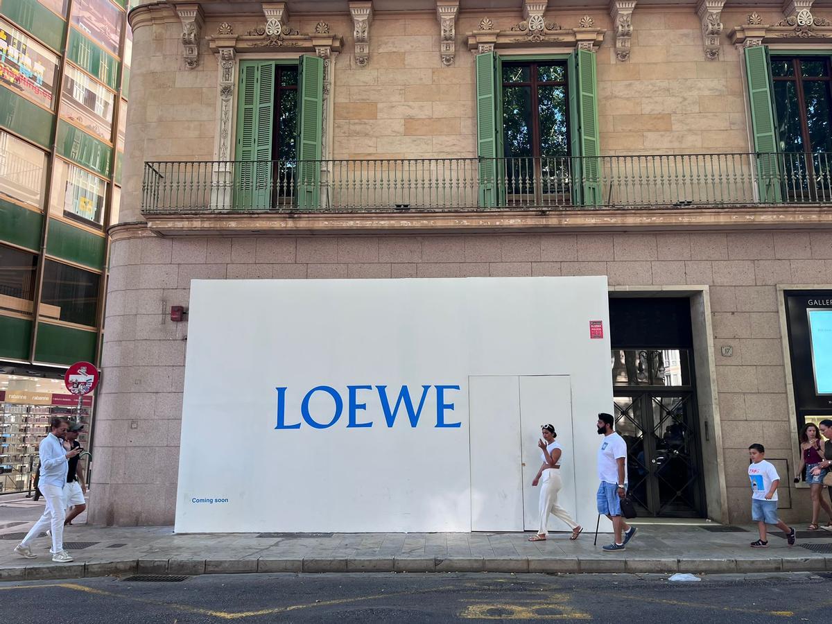 El Paseo del Born de Palma se consolida como epicentro del lujo: Loewe ...