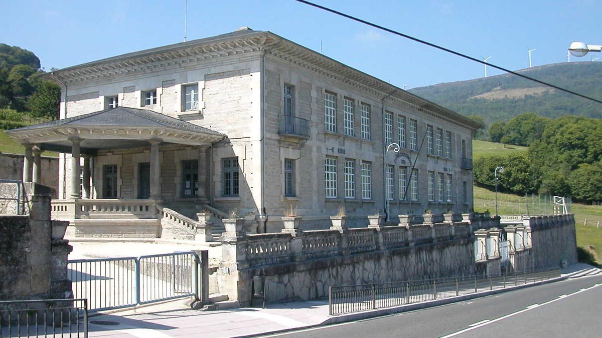 Educación suprime una unidad en el colegio de Boal y rechaza volver a ...