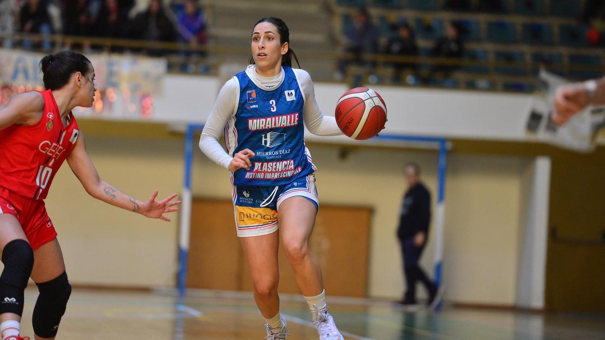 El Miralvalle dice adiós a su hinchada ante el Adba