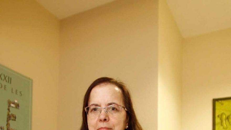 Ana Cano: "Si convierten la Academia de la Llingua en una institución ...