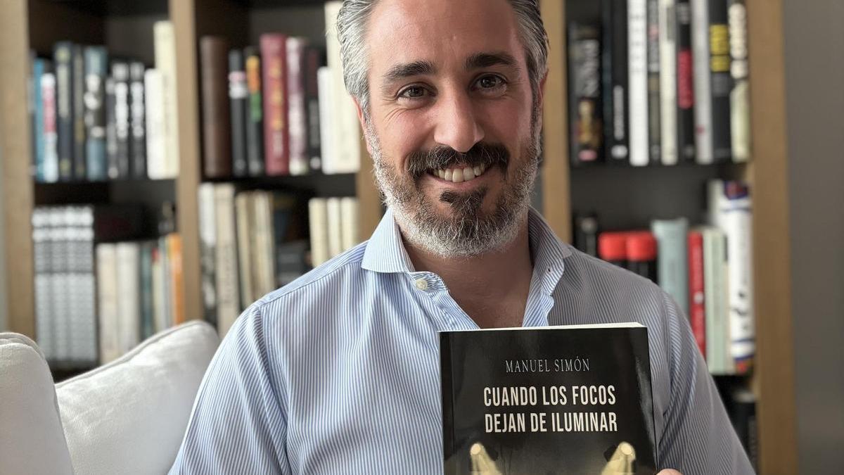 El debut literario de Manuel Simón en Alicante Noir