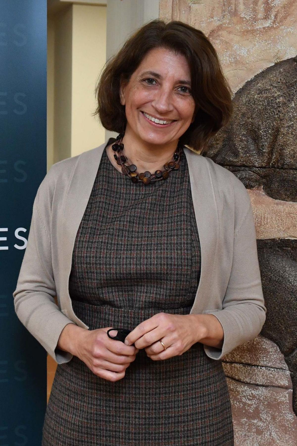 TANATORIOS A CORUÑA: Isabel Tamarit, directora general de Pompas Fúnebres: “Galicia se ha ido ...