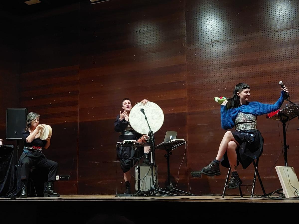 PREMIOS JOHAN CARBALLEIRA: Bueu reivindica os Premios Johan Carballeira ...