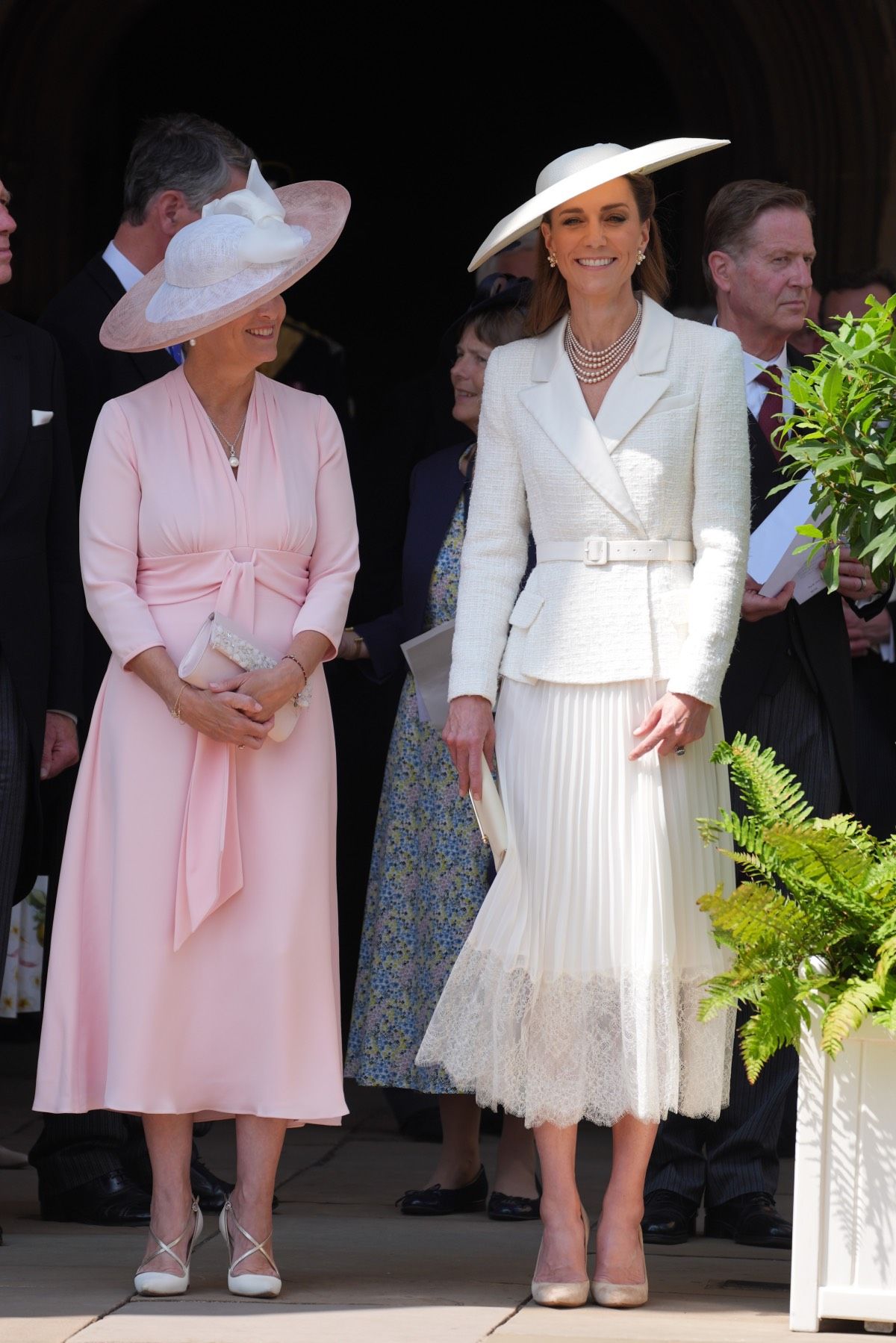 KATE MIDDLETON COLLAR PERLAS | El vestido de inspiración nupcial de ...