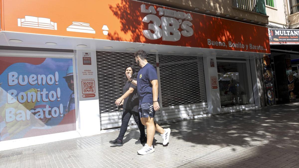 Los afectados por el cierre de La Tienda 3B’s presentan una querella ...