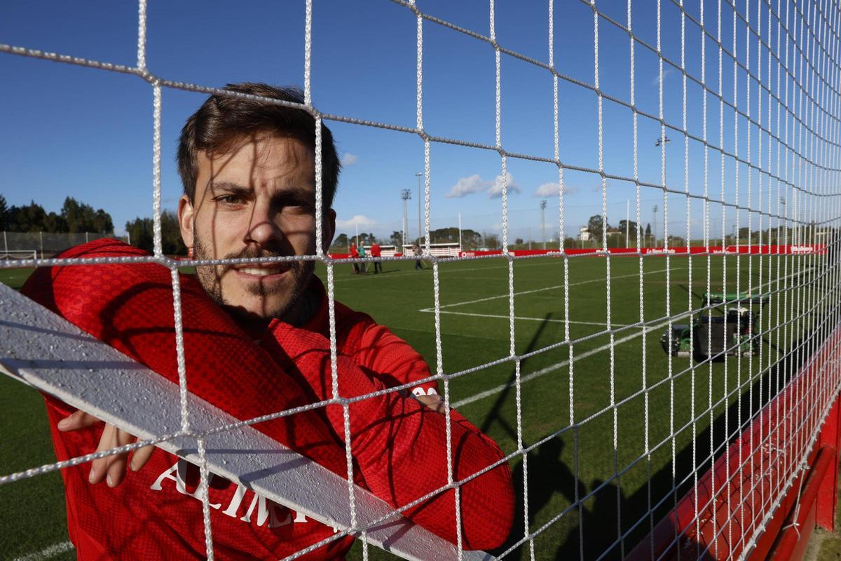 Curbelo, su vuelta a la titularidad en el Sporting, y un aviso ...