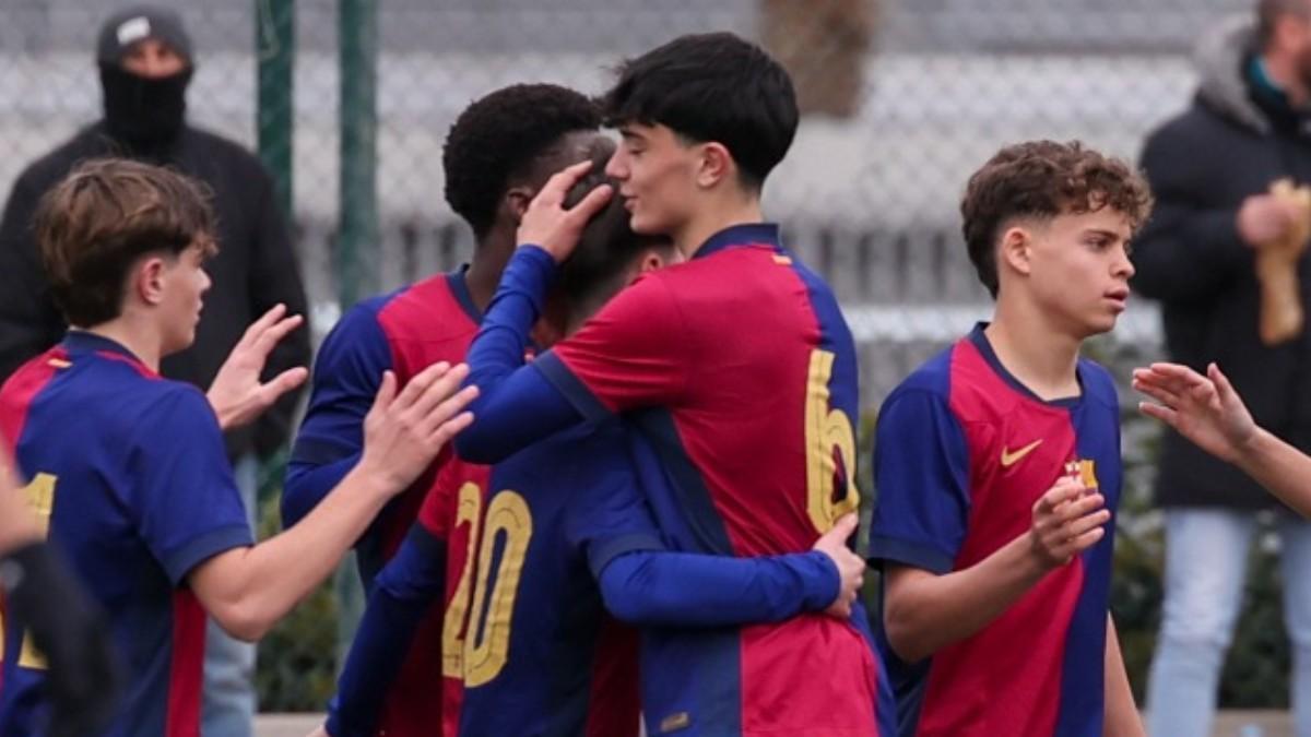 Eloi Gómez y Ebrima Tunkara sobresalen en el 11 ideal de La Masia