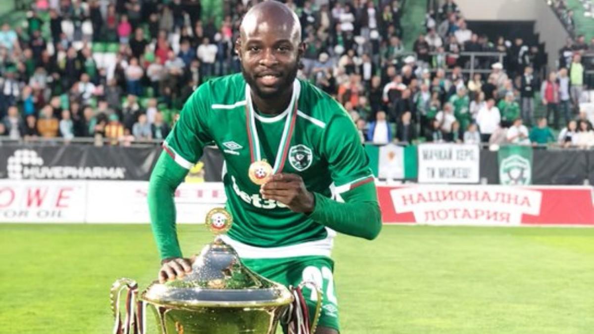 Muere Jody Lukoki, exfutbolista del Ajax, tras ser golpeado por su familia