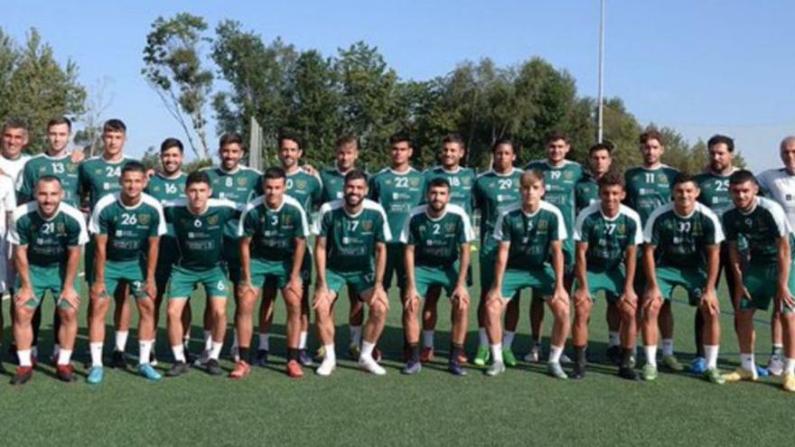 El Coruxo arranca y cierra la Liga en el campo de O Vao