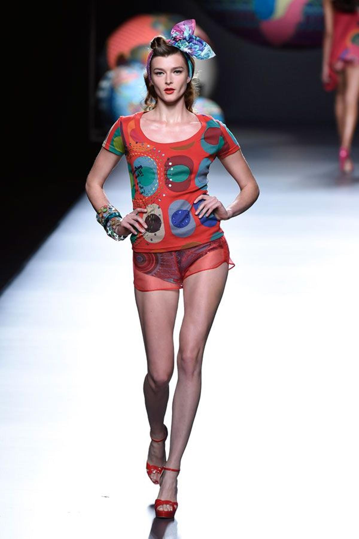 Desigual nos adentra en un viaje por la moda - Woman