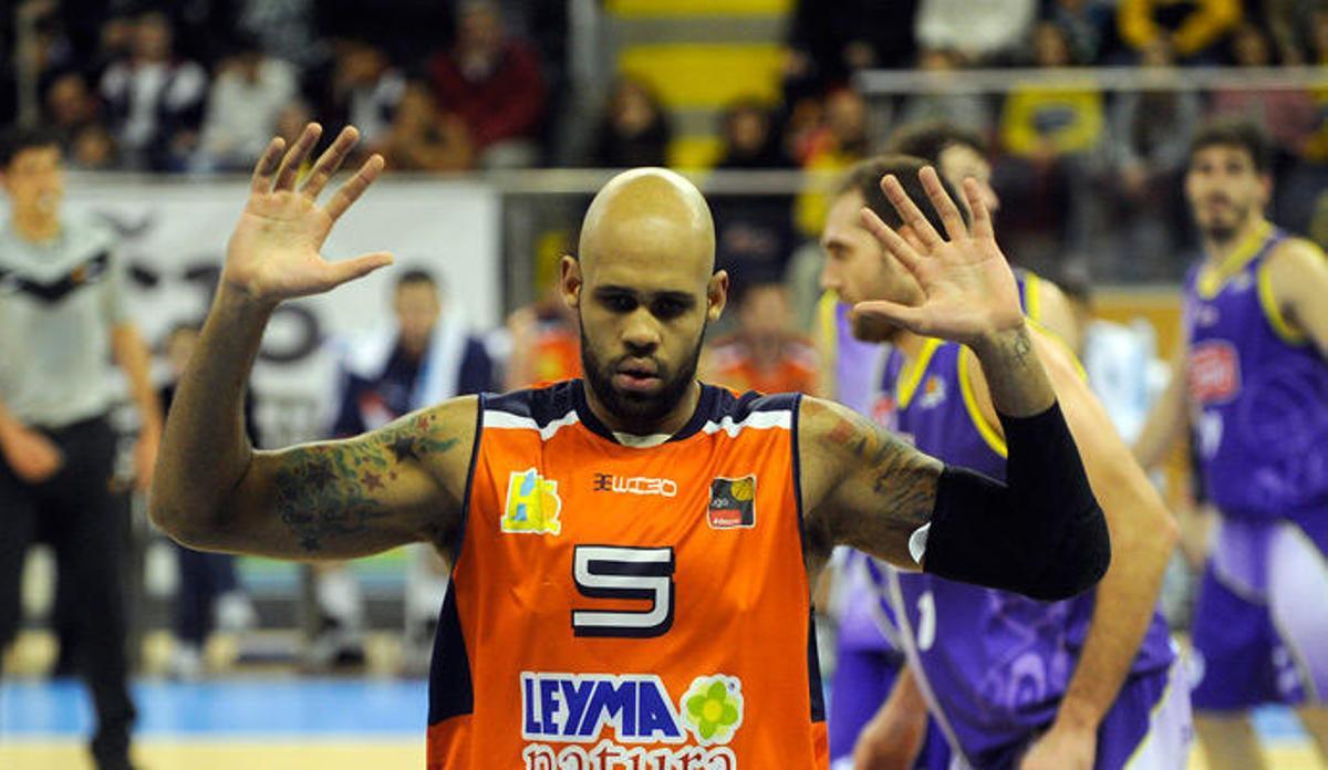 Kyle Rowley vuelve al Leyma