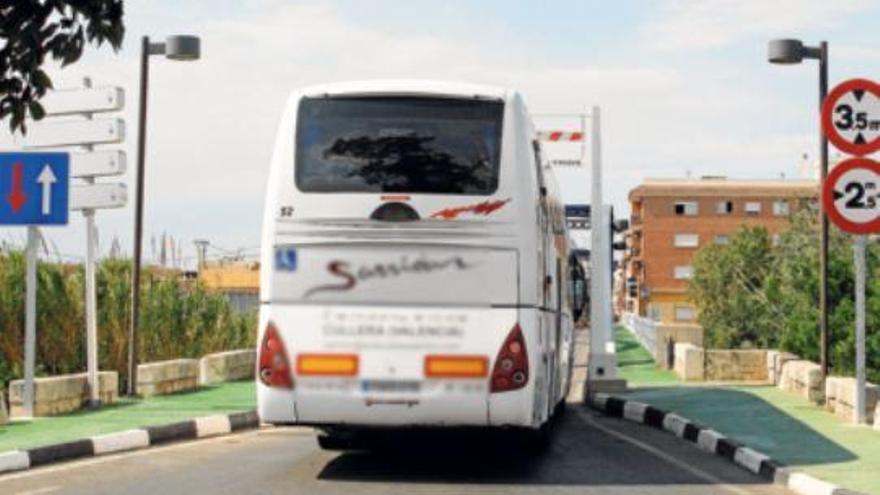 El puente de Albalat se queda a los cien años sin apenas funcionalidad