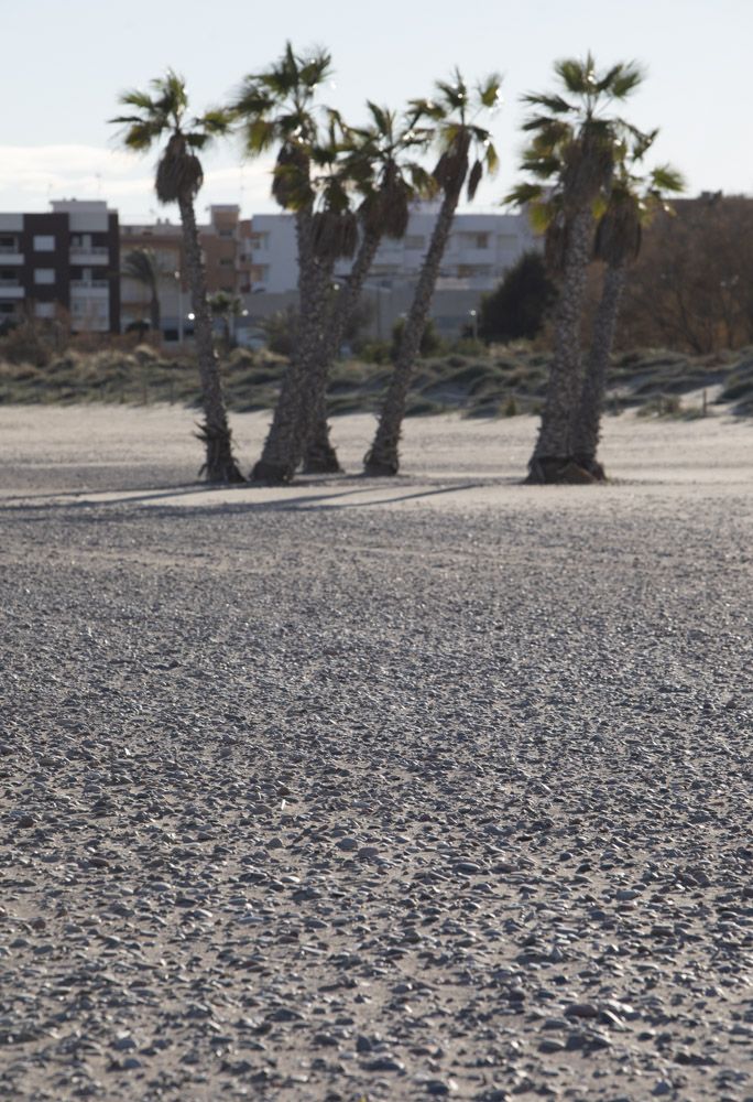 Sigue el avance de las piedras en la playa de Canet d'En Berenguer