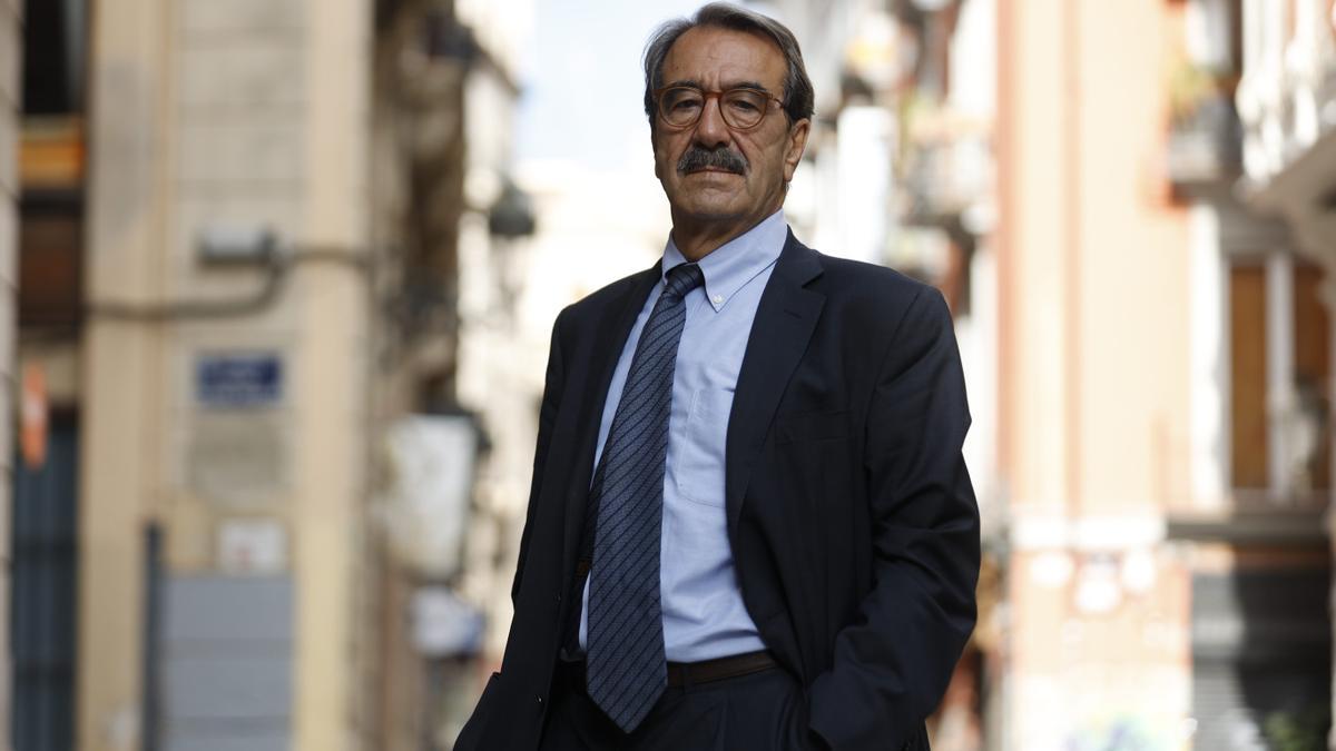 Ontiveros explicando la vida