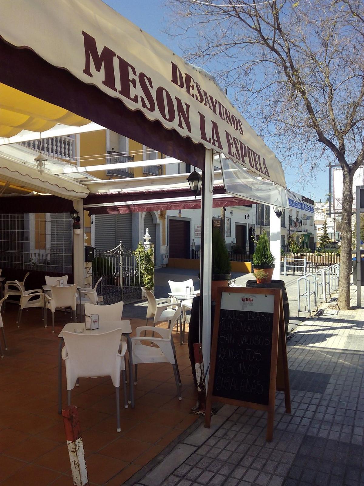 Una parada entre el Belén de Chocolate y el anís: dónde comer en el ...