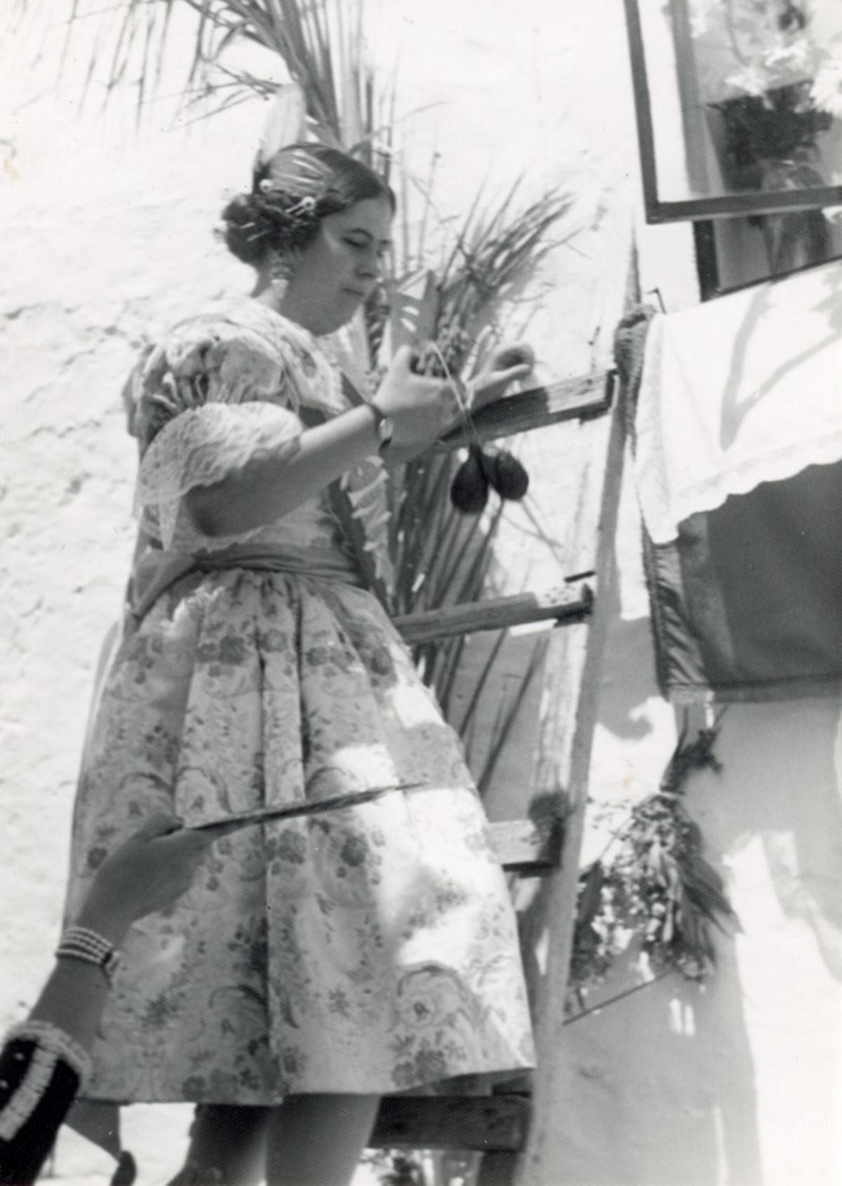 LA HISTORIA DE LES FOGUERES DE XÀBIA | Una familia dona las grabaciones ...