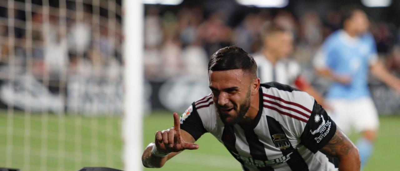 FC Cartagena | Armando Sadiku, contra los fantasmas de su pasado