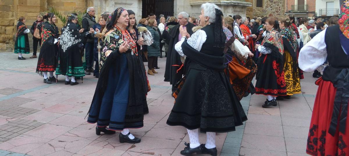 FIESTA CANDELAS BENAVENTE: Las Candelas en Benavente, cultura y luz